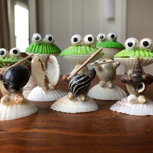 1960s 70s Shell Pets Frog Musician Band Hand Painted Folk Art Handmade ...