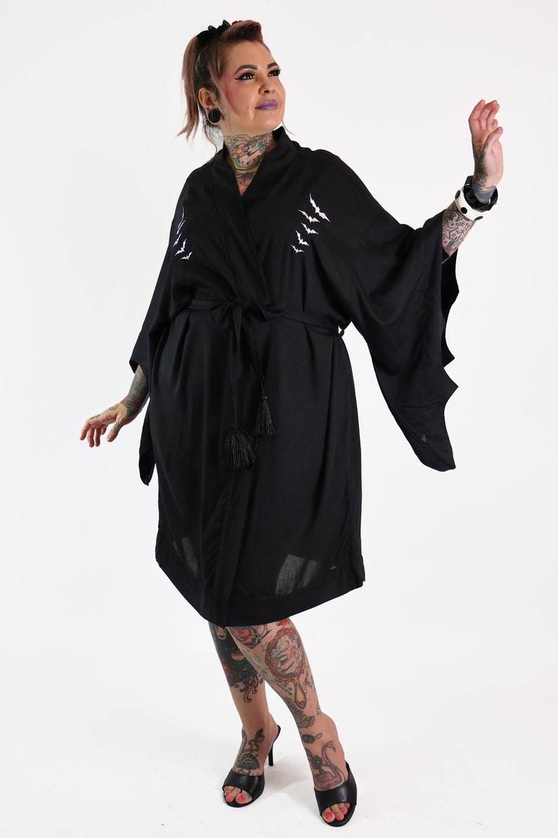 Nightfall Black Bat Vintage Robe - Curvy - Etsy