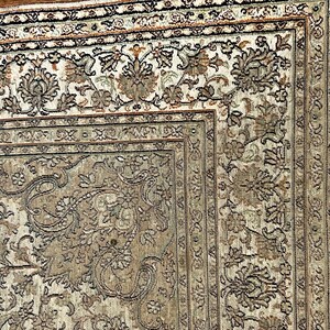 Kashmiri Rugs| Traditional Design| Intricate Silk Carpet| Hand Knotted ...