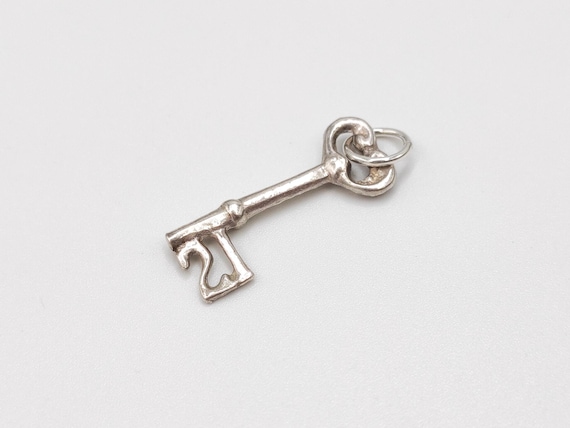 Vintage 925 Sterling Silver 21 Key 21st Birthday Char… - Gem