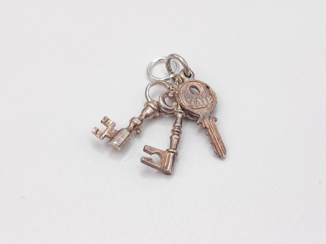 Vintage 925 Sterling Silver Small Set Keys Charm Pendant Bracelet ...