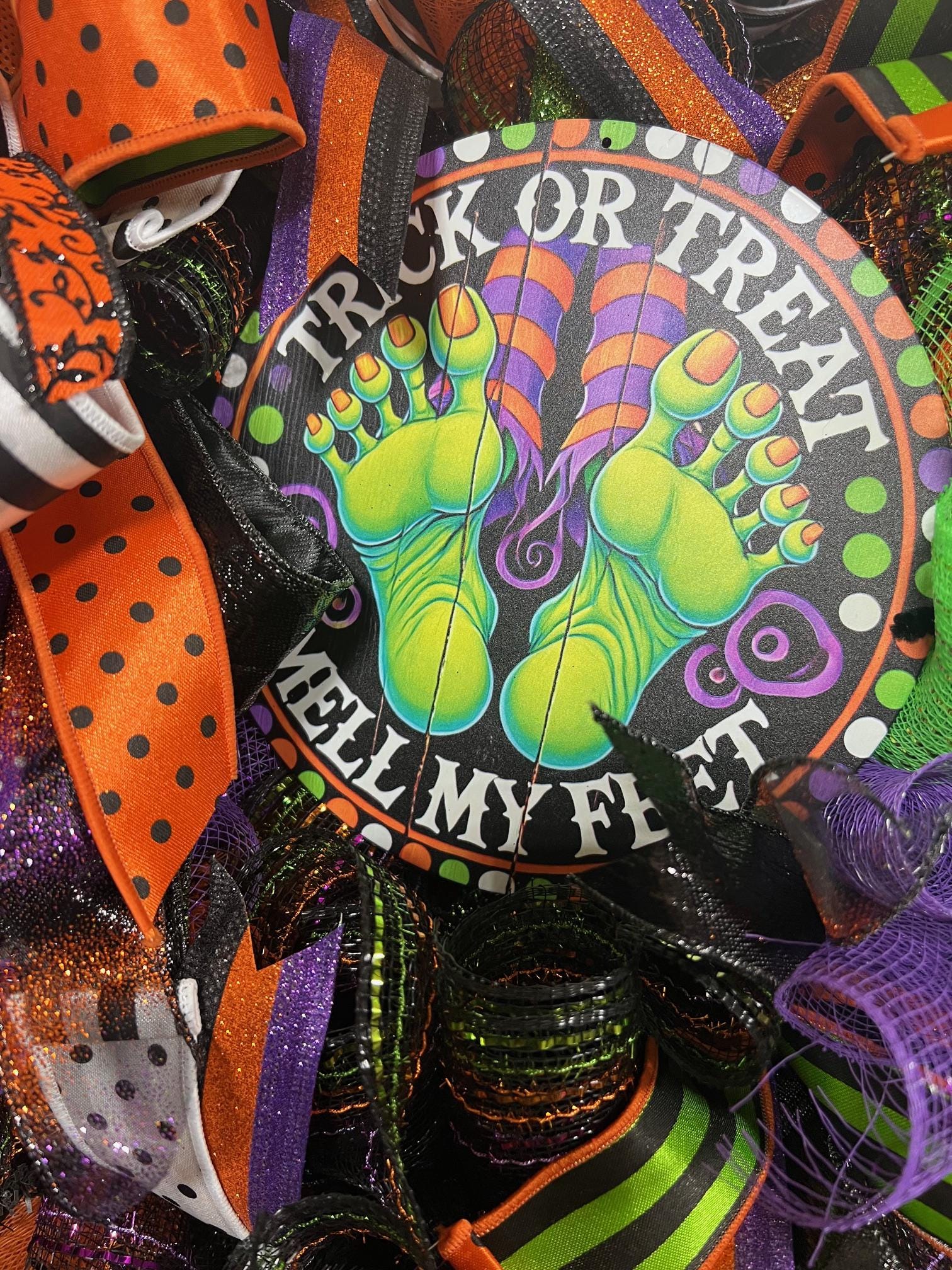 Halloween Smell My Feet Wreath - Etsy