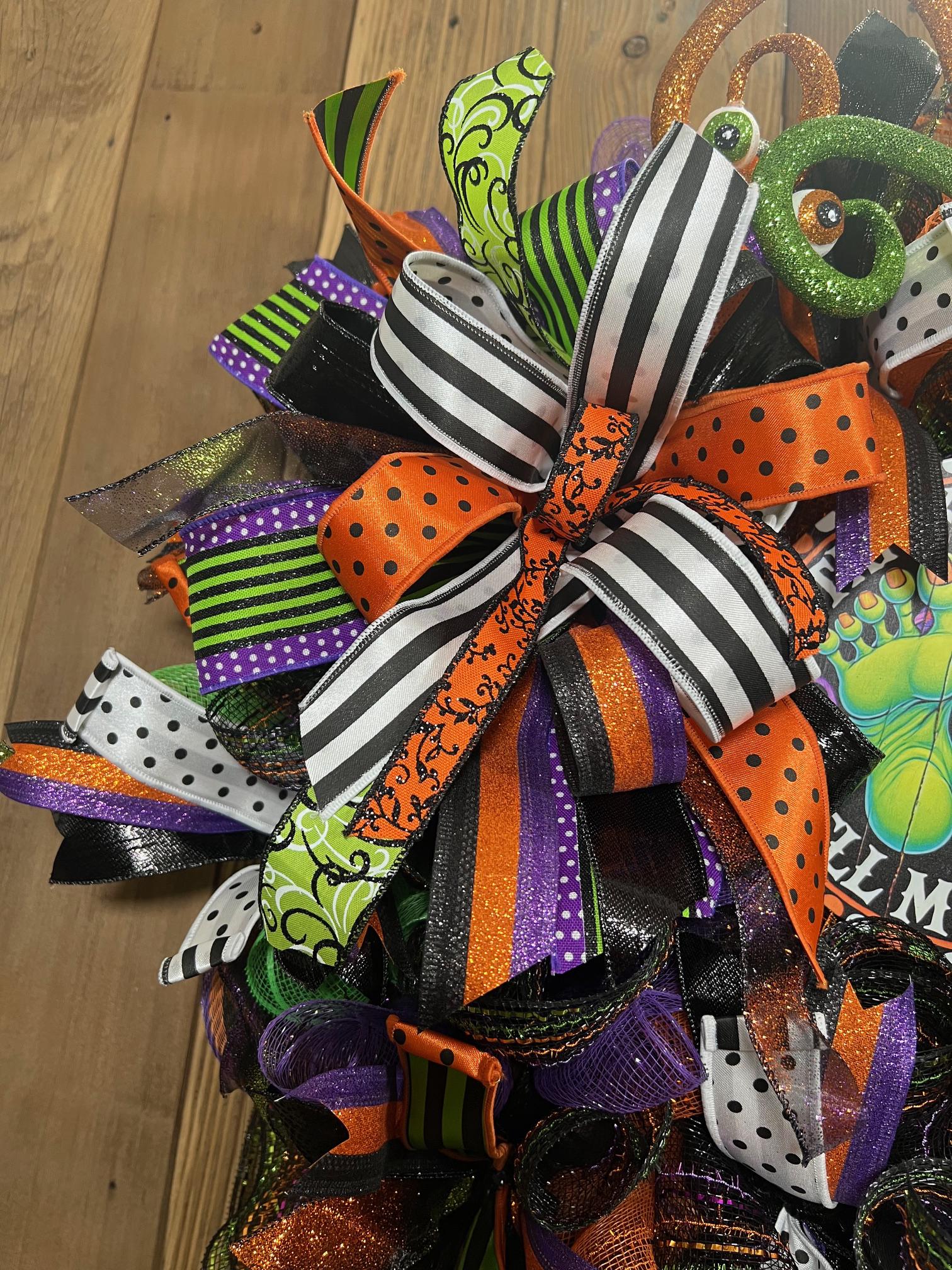 Halloween Smell My Feet Wreath - Etsy