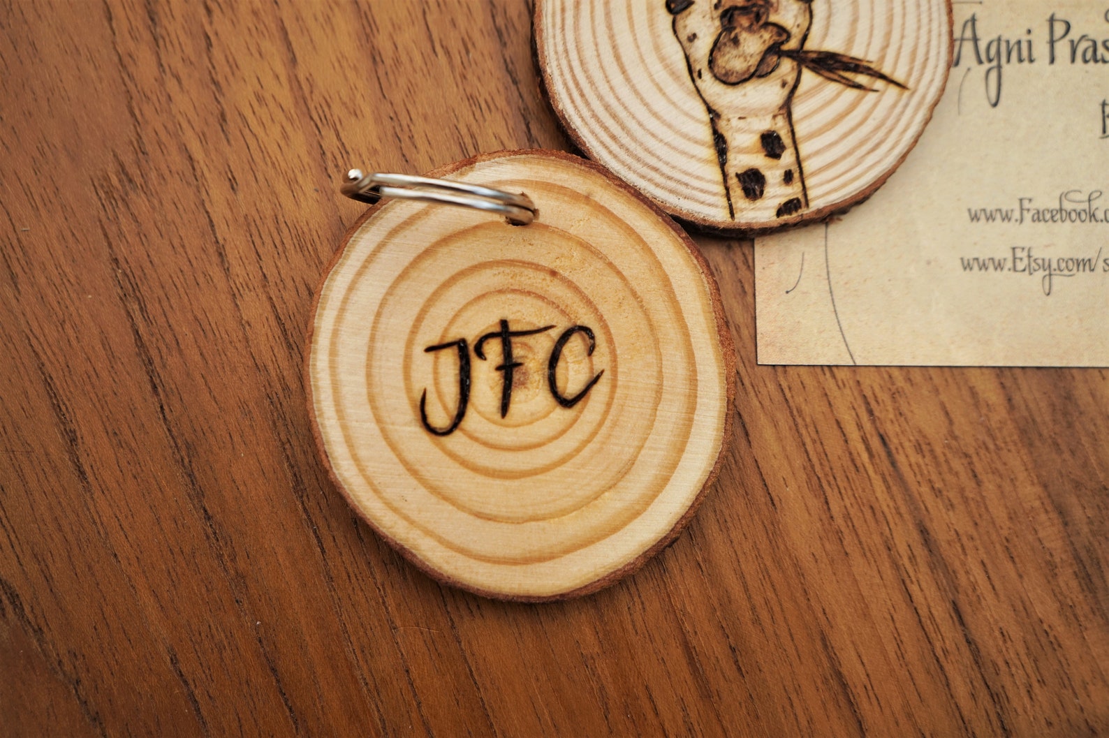 Giraffe Keyring on Wood Slice. Pyrography Woodslice Keyfob - Etsy UK