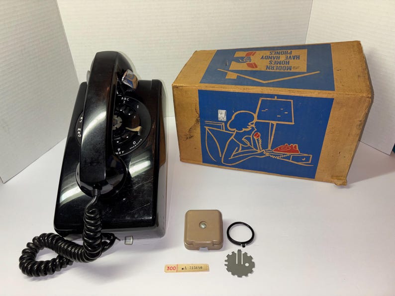 Teléfono de pared rotatorio Western Electric antiguo de 1959 con caja ...