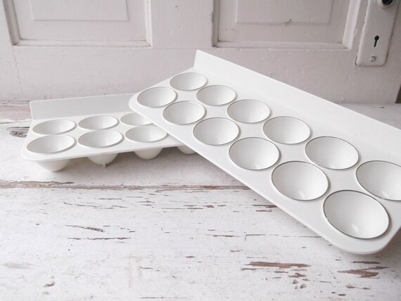 Items similar to Set of Two Vintage Egg Holders on Etsy