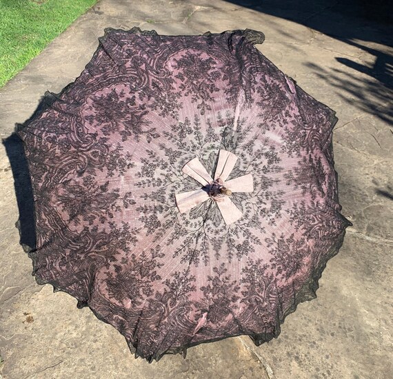 Lovely Promenade Parasol Project for Garden Weddings - Gem