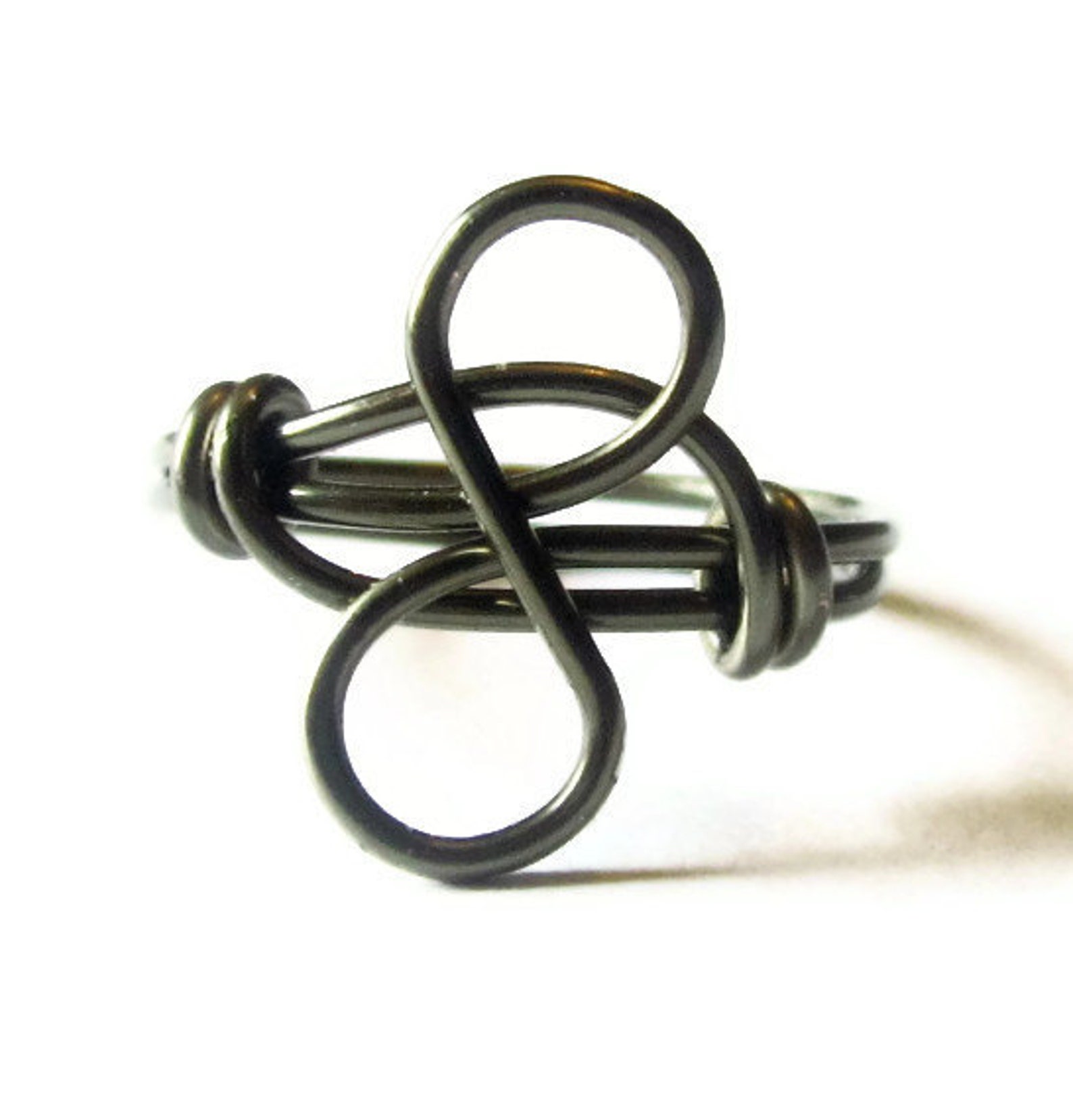 Infinity Ring Tutorial for Beginner Wrappers - Wire Wrapped Jewelry ...