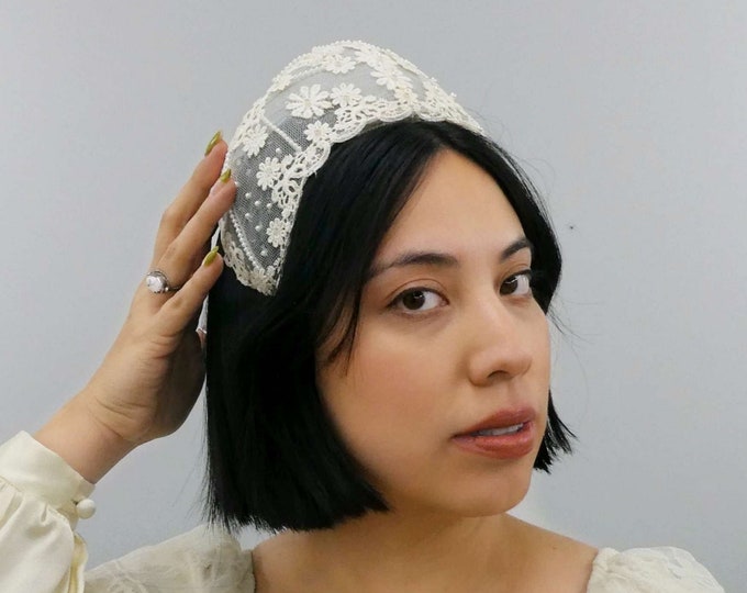 Elise Lace Bridal Cap, Vintage 1960's Deadstock Ivory Bridal Cap, 60's ... Elise Lace Bridal Cap, Vintage 1960's Deadstock Ivory Bridal Cap, 60's ...