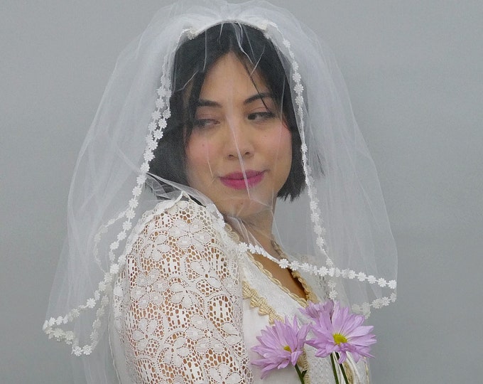 Daisy Veil, Vintage 1970s Deadstock White Daisy Trim Bridal Veil ...