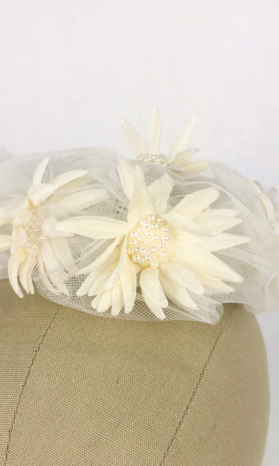 Vintage 1960's Daisy Ivory Tulle Bridal Fascinator, 6… - Gem