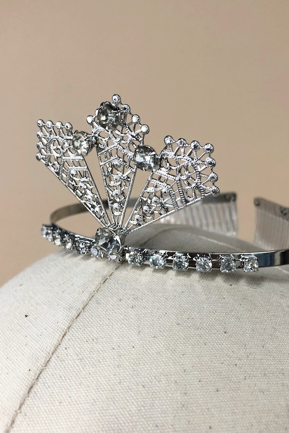 Vintage 1990s Lace Fan Design Rhinestone Tiara, Vinta… - Gem