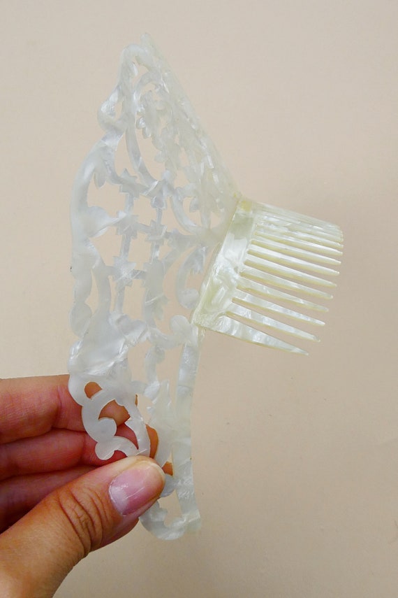 Alexandra Mantilla Comb, Vintage 1960's Deadstock Hai… - Gem