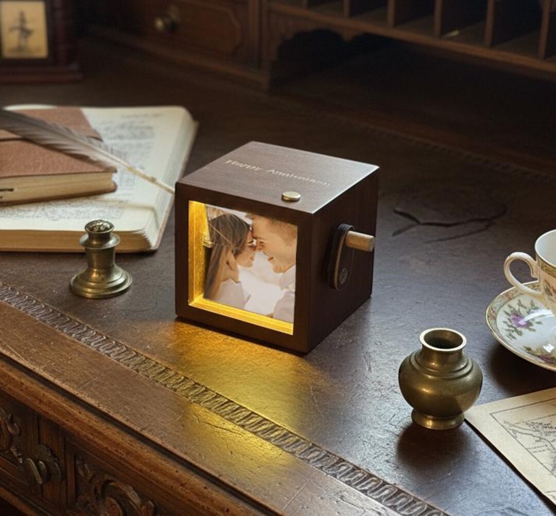 Custom Flipping Photo Box,hand Motion Frame,custom Portrait,couple Gift ...