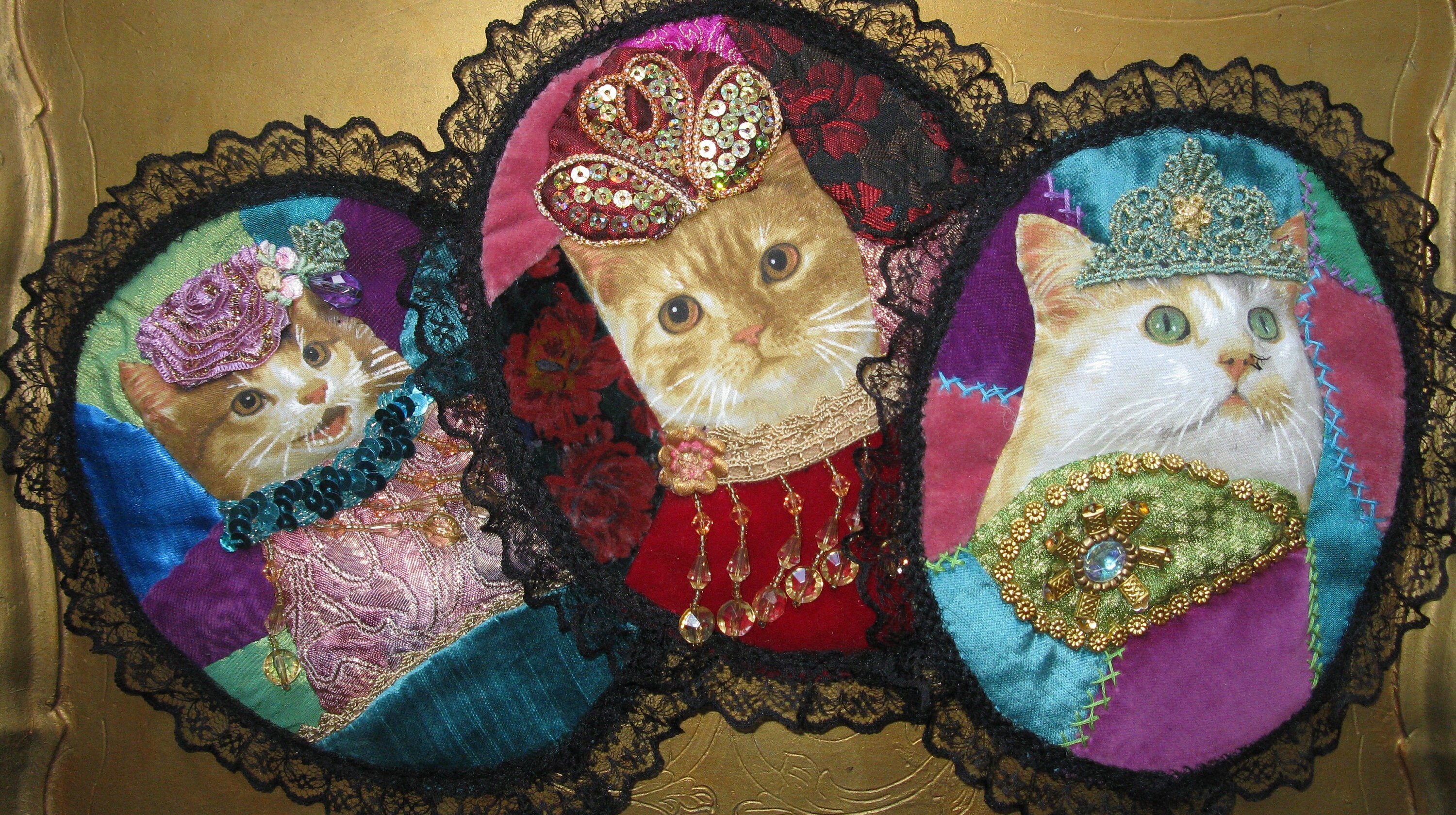 Medallion Cat Portrait. Unique Handmade Small Wall Hanging 7 X - Etsy
