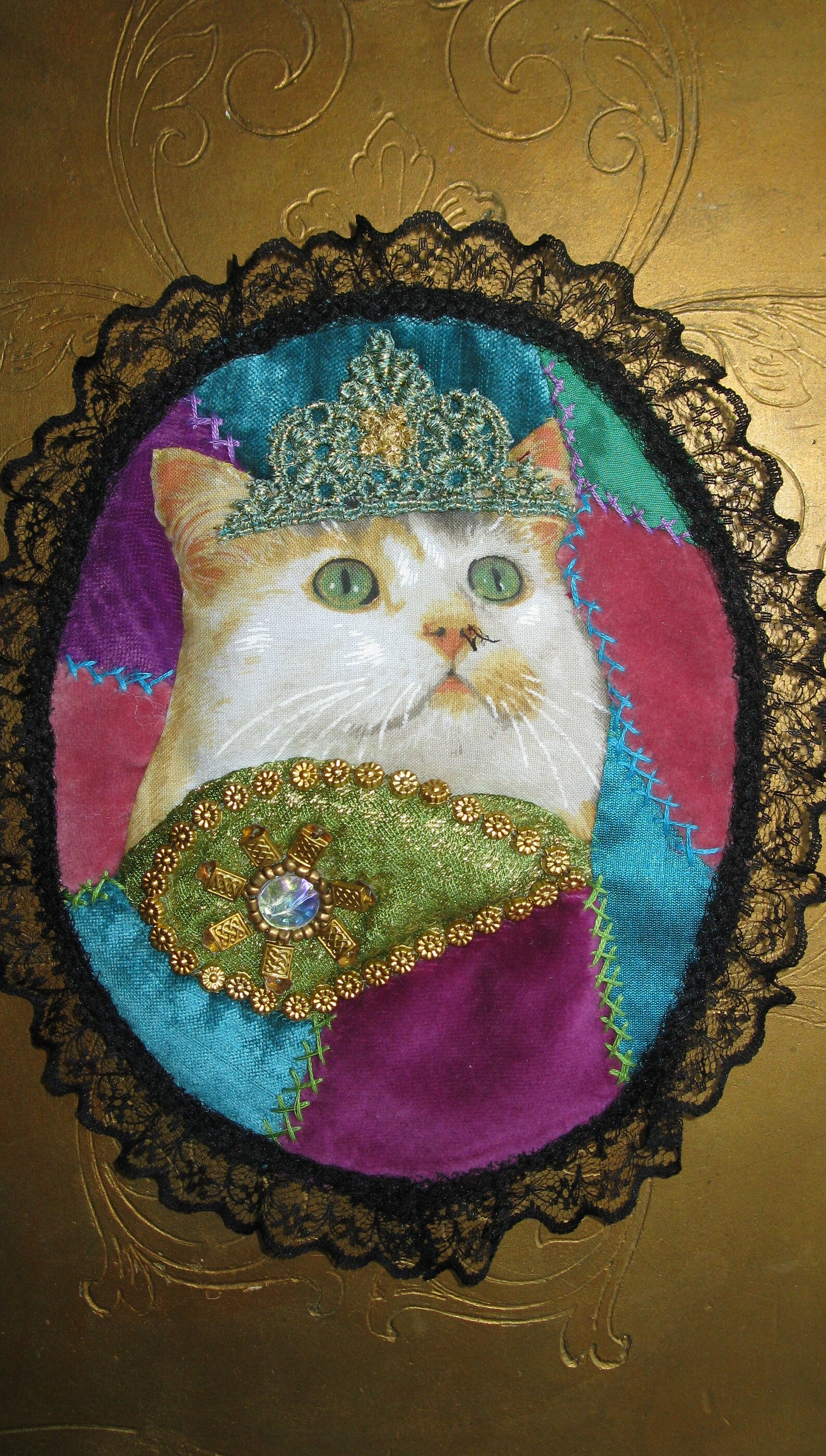 Medallion Cat Portrait. Unique Handmade Small Wall Hanging 7 X - Etsy