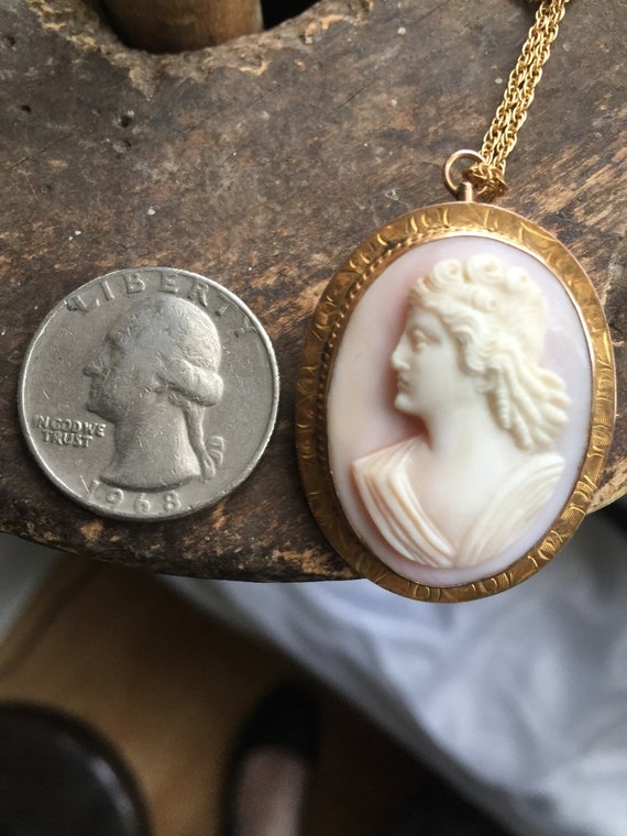 Antique 10K Gold Victorian Pink Angel Skin Coral 3D C… - Gem