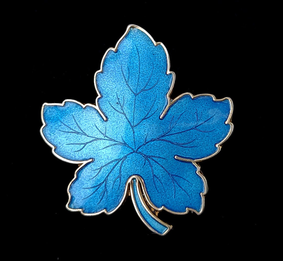 Vintage Sterling Gold Denmark Meka Blue Enamel Maple Leaf Brooch Pin 1. ...