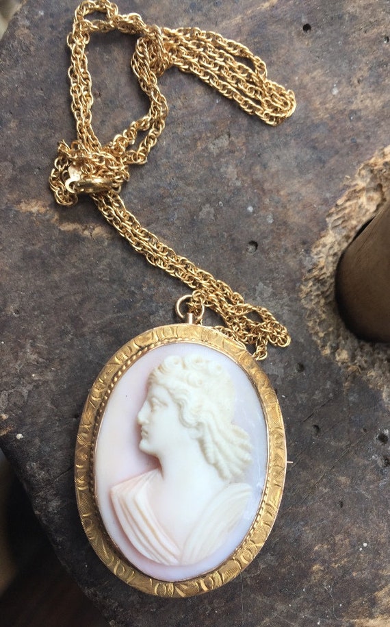 Antique 10K Gold Victorian Pink Angel Skin Coral 3D C… - Gem