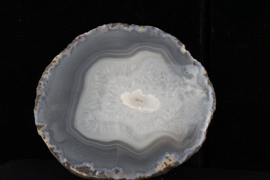Sliced Agate Geode Half Rock Polished Agate Crystal Grey Blue 4" W ...