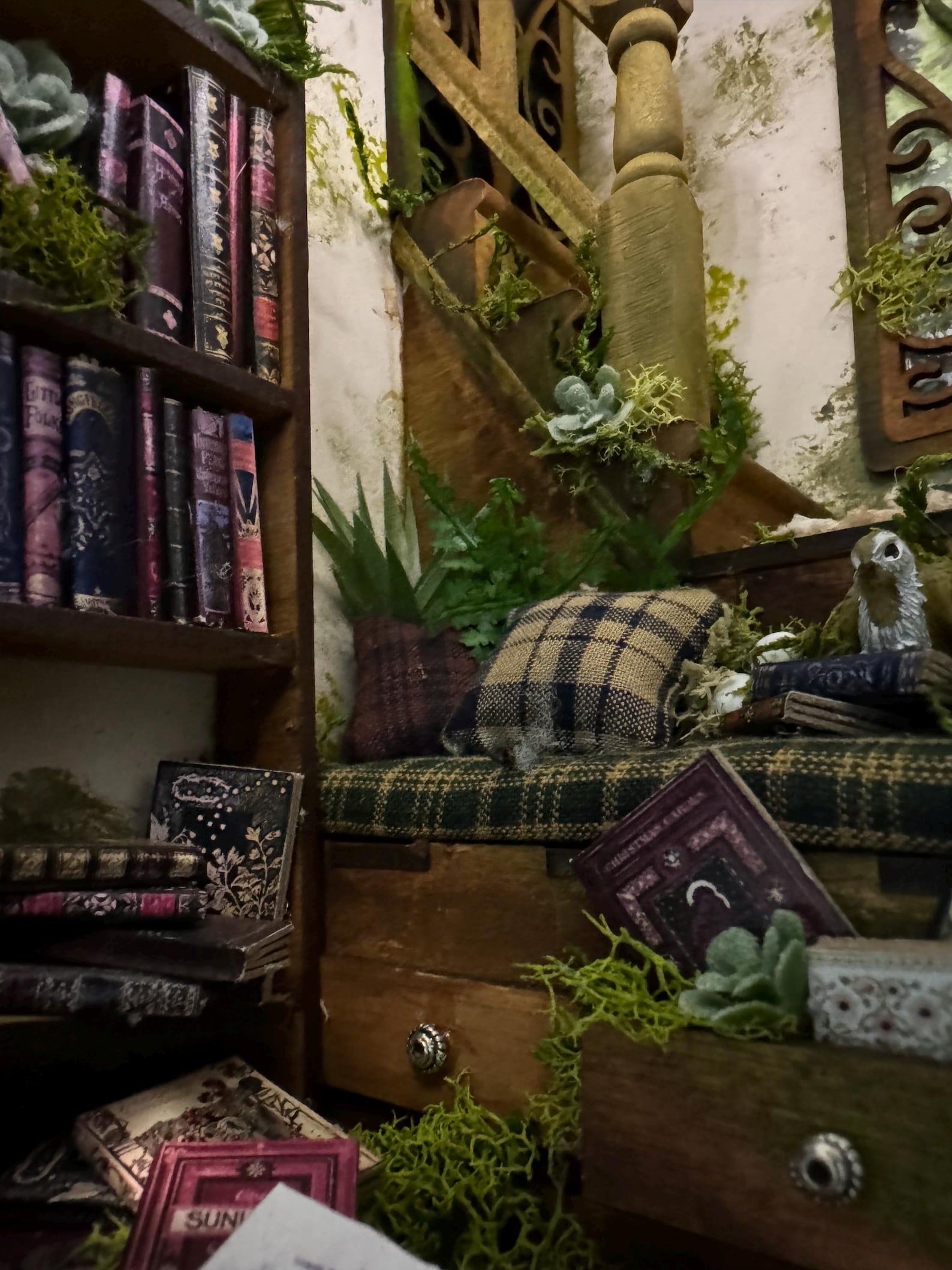 Book Nook - Mossy Library - Etsy