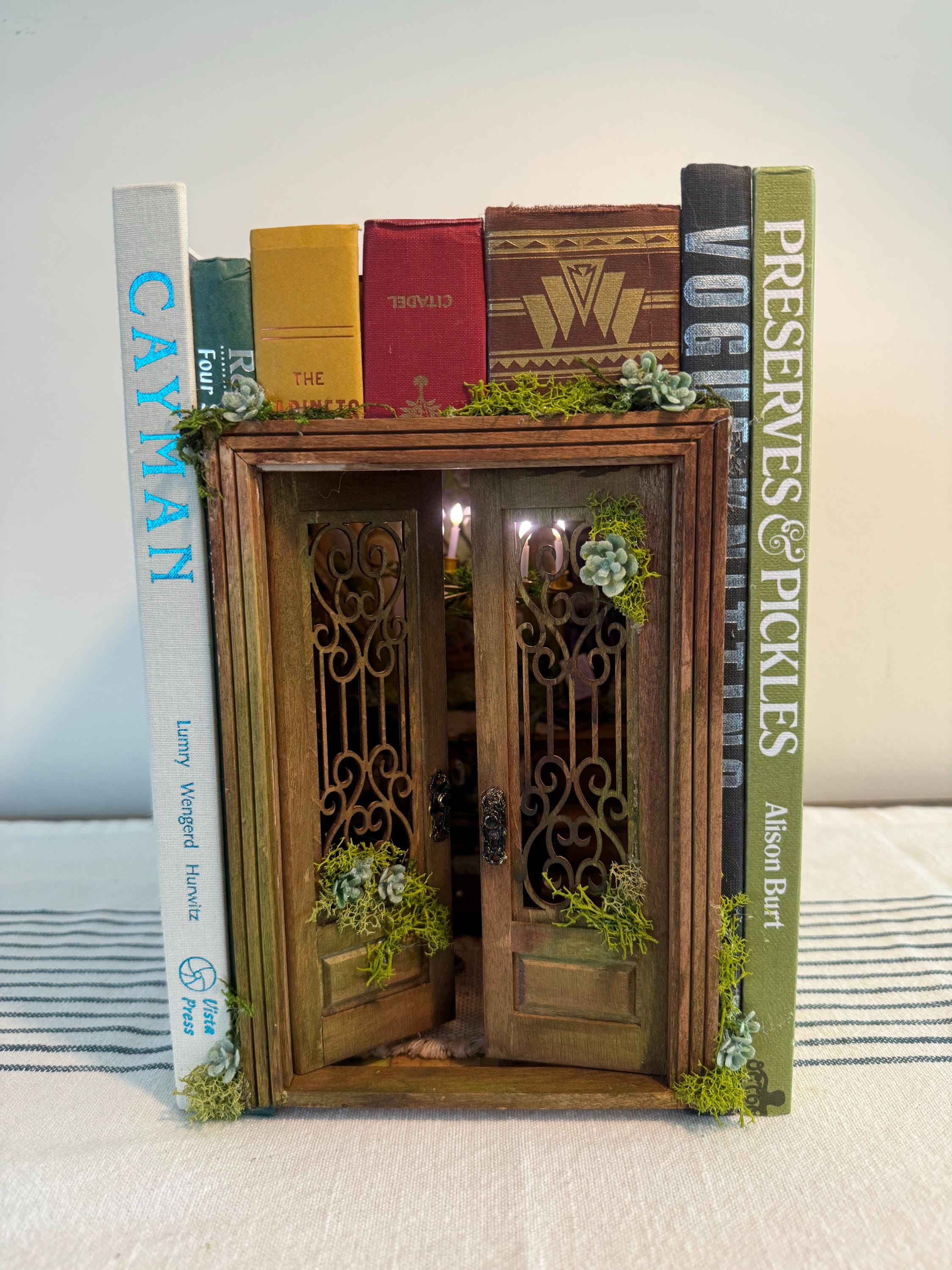 Book Nook - Mossy Library - Etsy