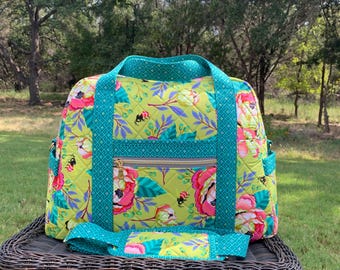 Ultimate Travel Bag - Tula Pink Untamed, Pattern Byannie - Etsy