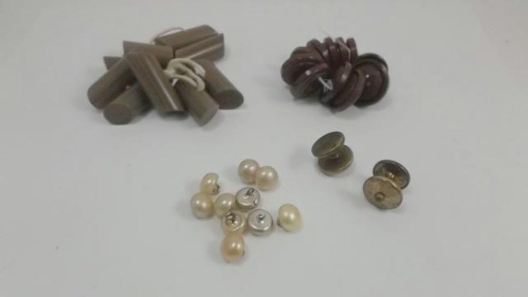 Vintage Buttons, Destash Lot in Brown, Metal and Pearl, Assorted ...