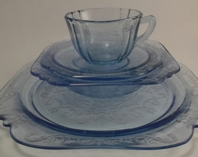 Vintage Place Settings Indiana Glass Blue Recollection Madrid