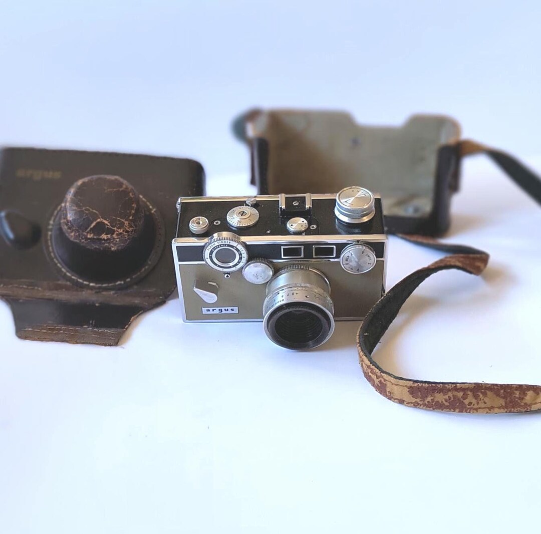 Vintage Argus C3 Camera in Leather Case - Matchmatic Rangefinder 35mm ...