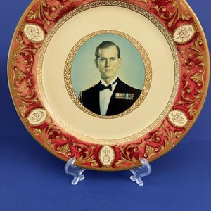 Queen Elizabeth Ii-british Royal Commemorative-tin Plates - Etsy