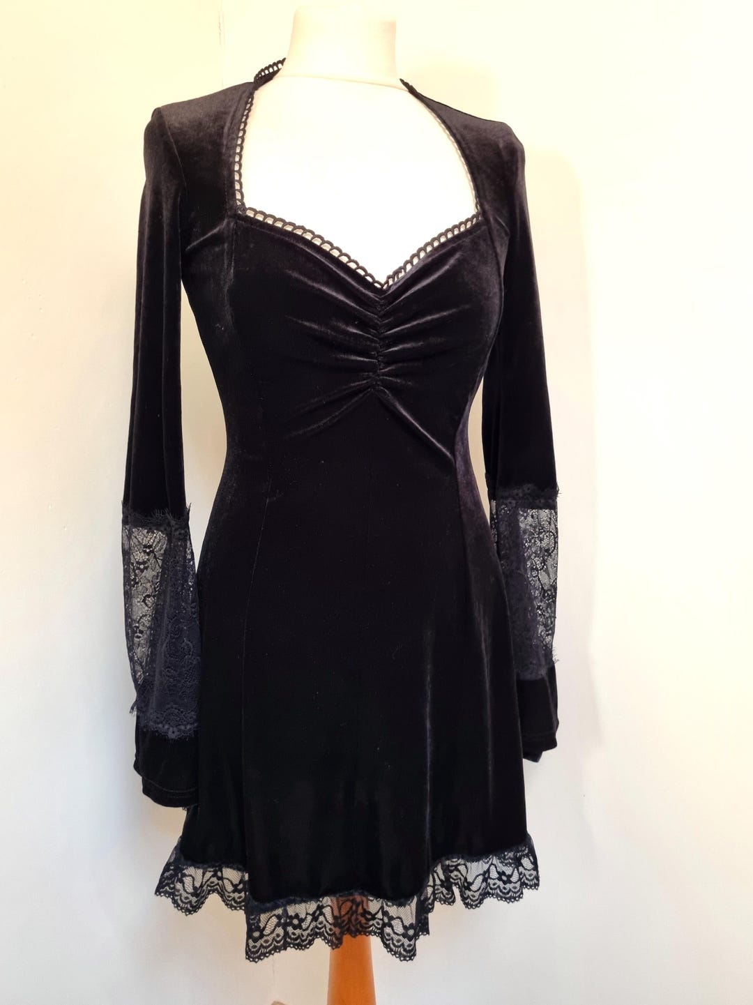 Velvet Goth Dress Black Lace Size Medium Vintage 90s Gothic Fit and ...