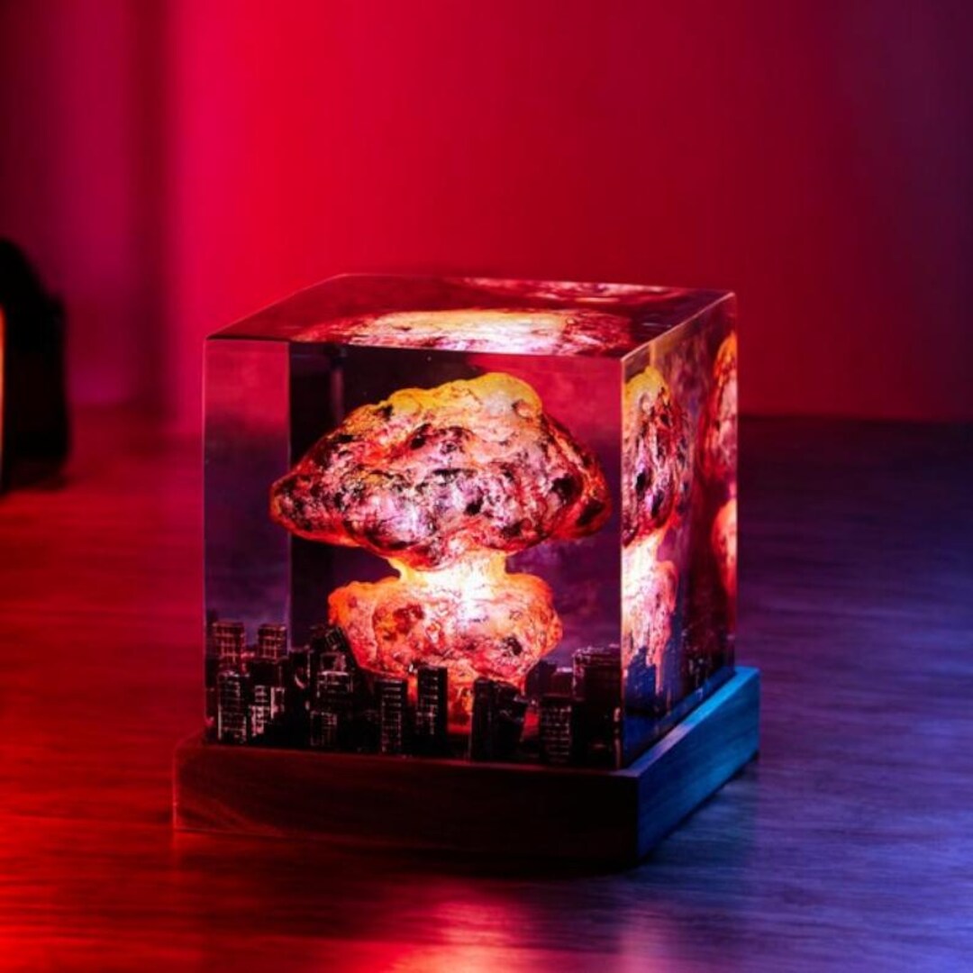 Atomic Bomb Explosion Resin Lamp – 3D Diorama Night Light, Storm Blast ...