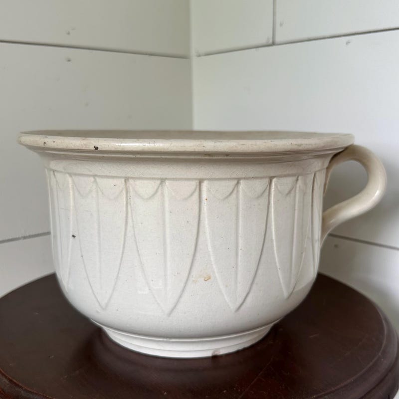 English Chamber Pot - Etsy