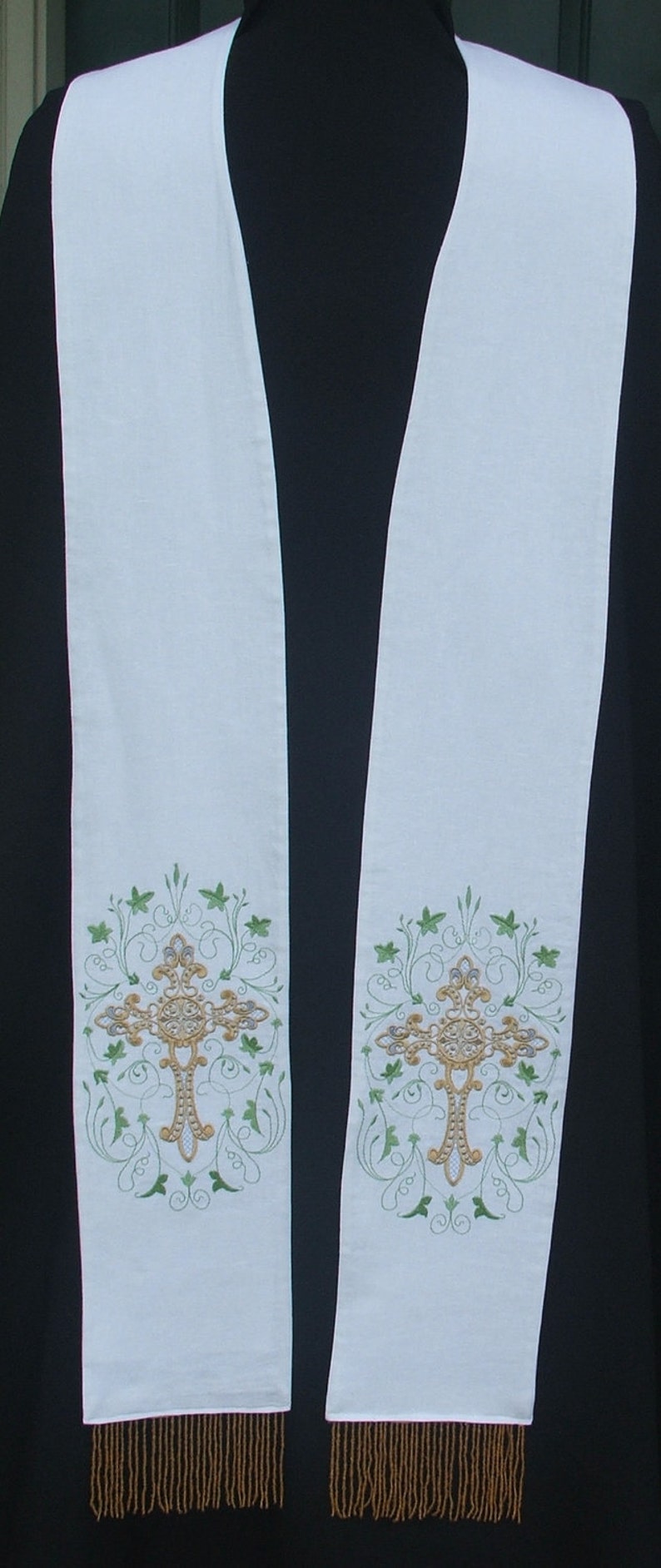 Clergy Stole, Vestment, White With Filligree Cross Design With Leaf ...