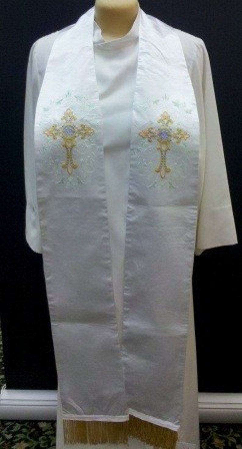 Clergy Stole, Vestment, White With Filligree Cross Design With Leaf ...
