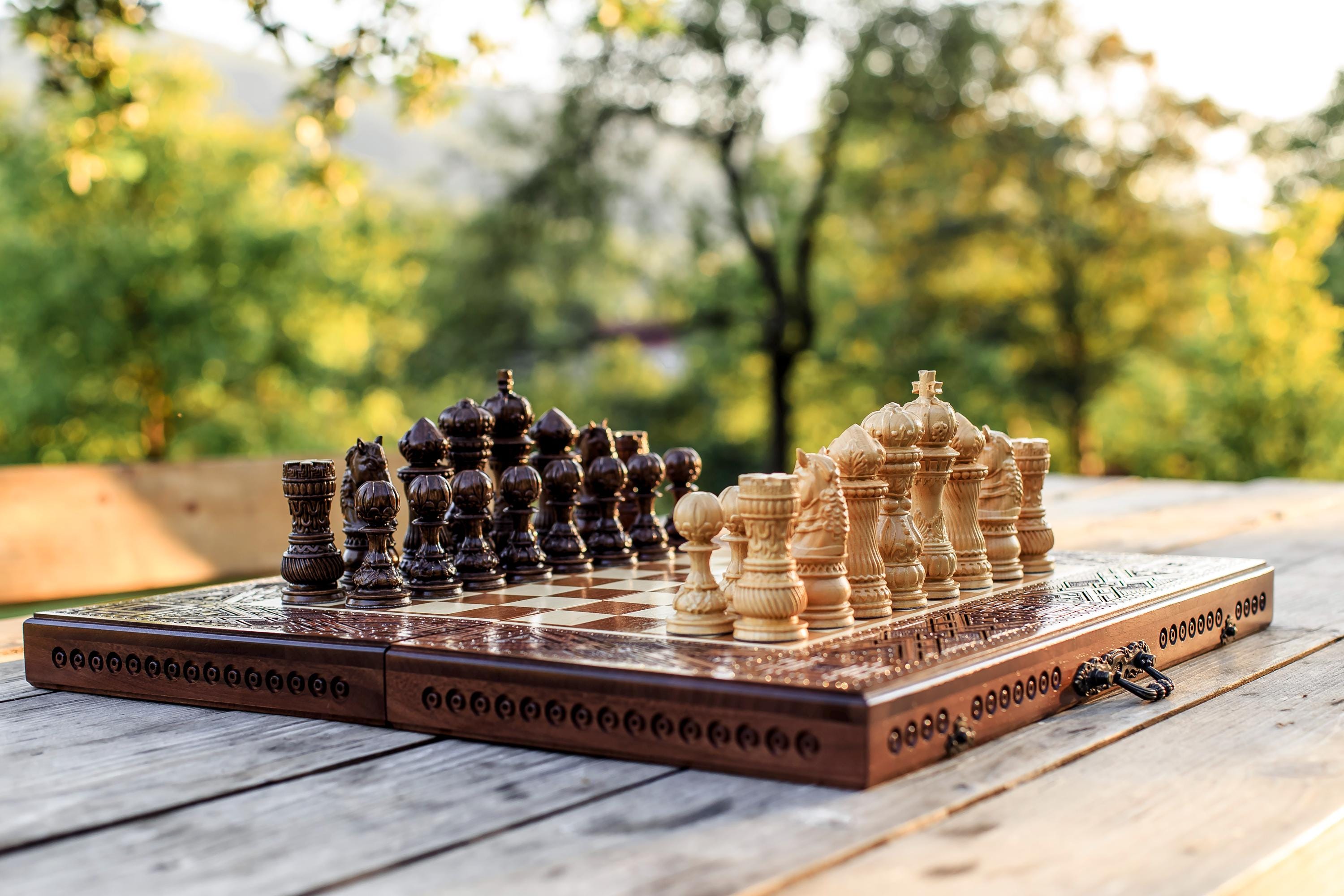 Luxury Hand Carved Chess Set, Royal Staunton Pieces, Folding Walnut ...