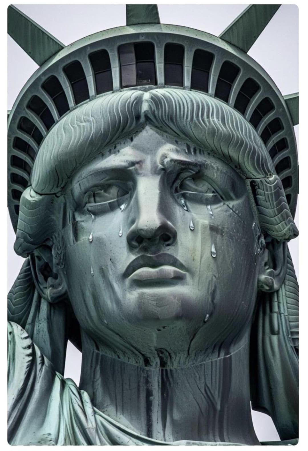 Poster Crying Statue of Liberty [satin Wall Decor, Home Office ...