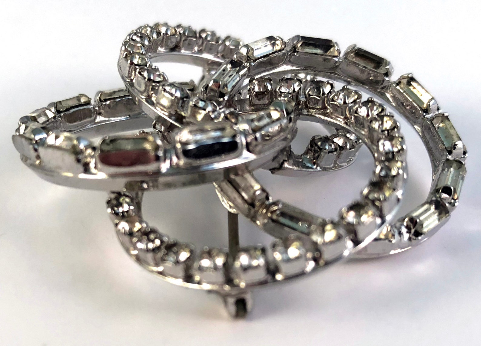 Interlocking Circle Rhinestone Brooch By Denbe Etsy