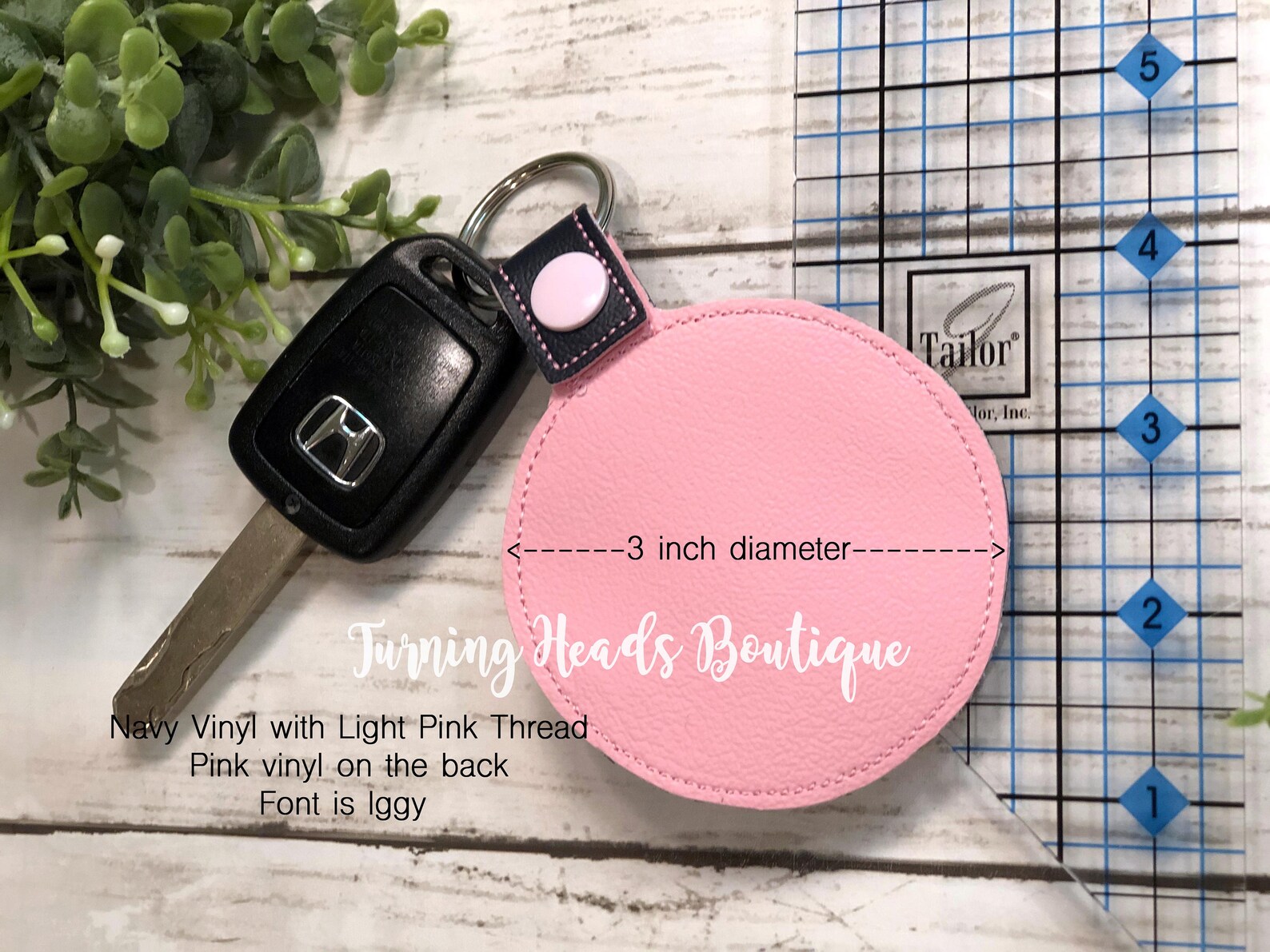 Circle Vinyl Keychain / Monogrammed Key Fob / Personalized | Etsy