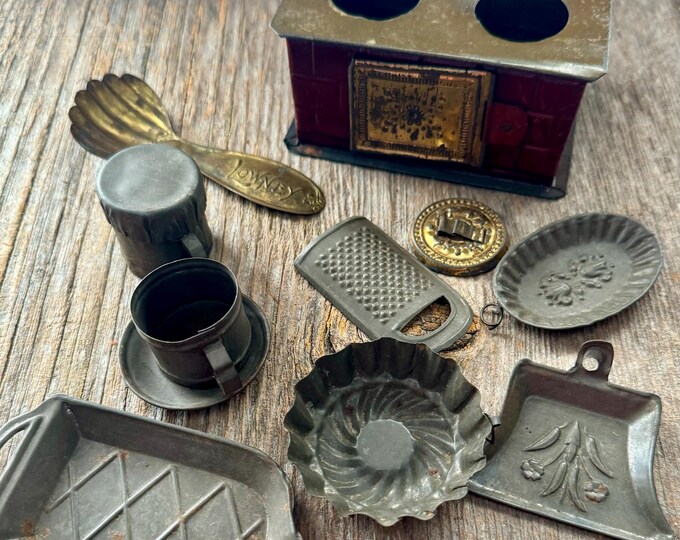 Vintage Tin Stove and Kitchen Items, Early 1900s, 11 Piece Kitchen Set ...