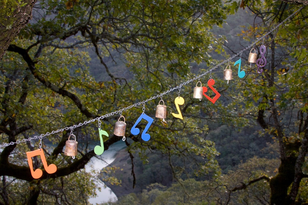 MUSIC NOTES Handmade Recycled Metal Flags and Chimes 5 Foot Strand ...