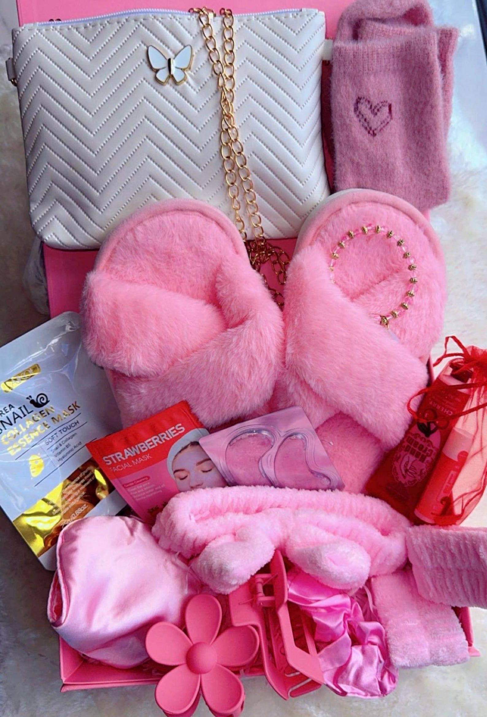 Luxury Pink Pamper Gift Box – Self Care Spa Set With Slippers, Skincare ...