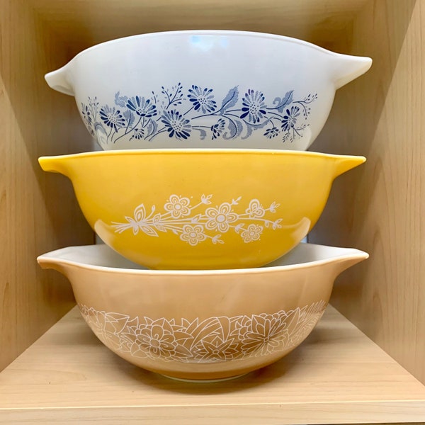 Vintage Pyrex Bowls - Etsy