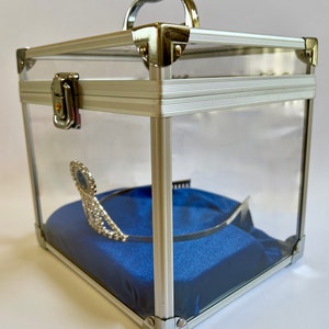 Crown or Tiara Carrying Case With Custom Velvet Cushion - Etsy