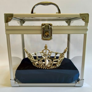 Crown or Tiara Carrying Case With Custom Velvet Cushion - Etsy