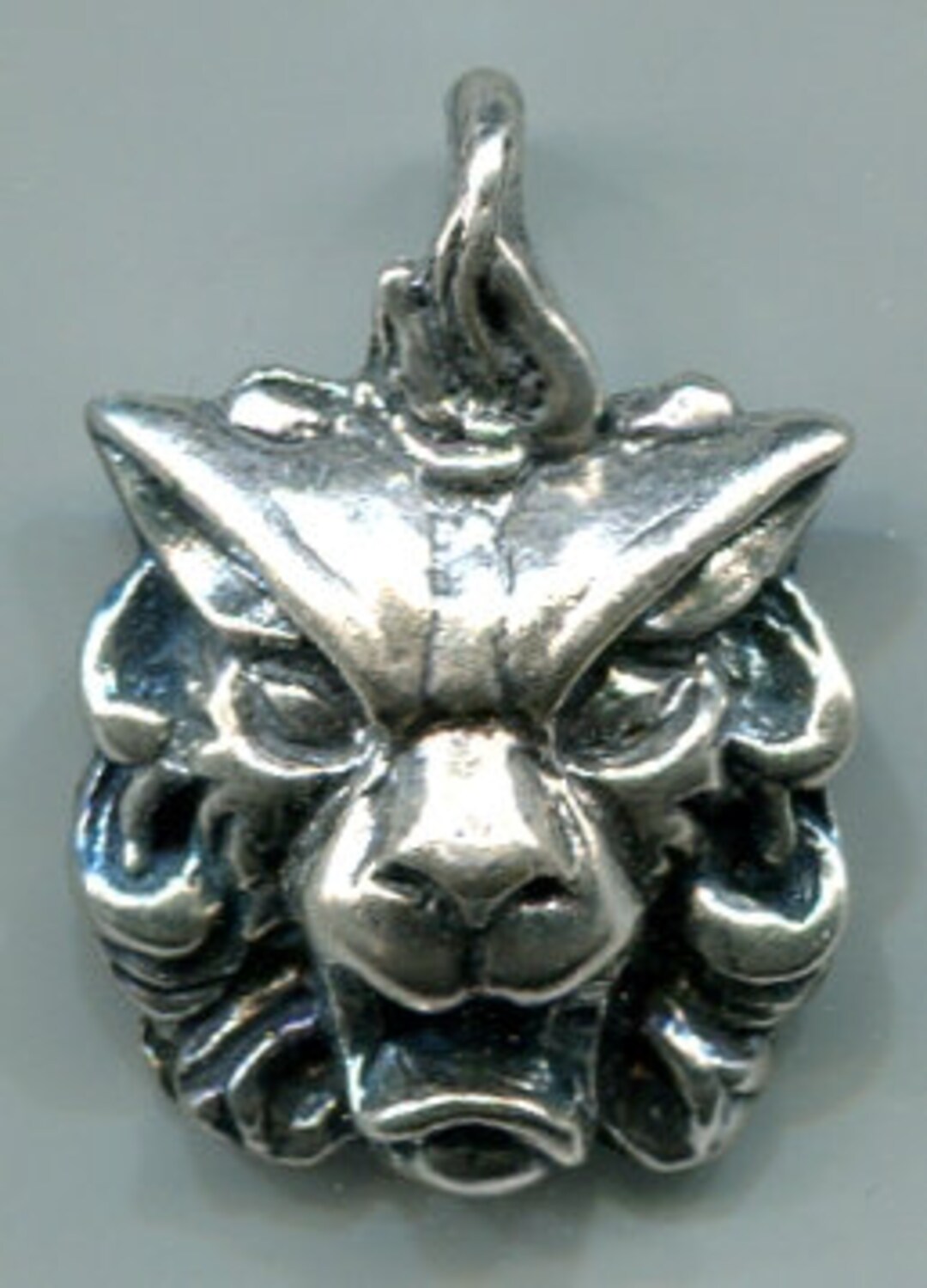 Lion Grotesque - 3062S - Etsy