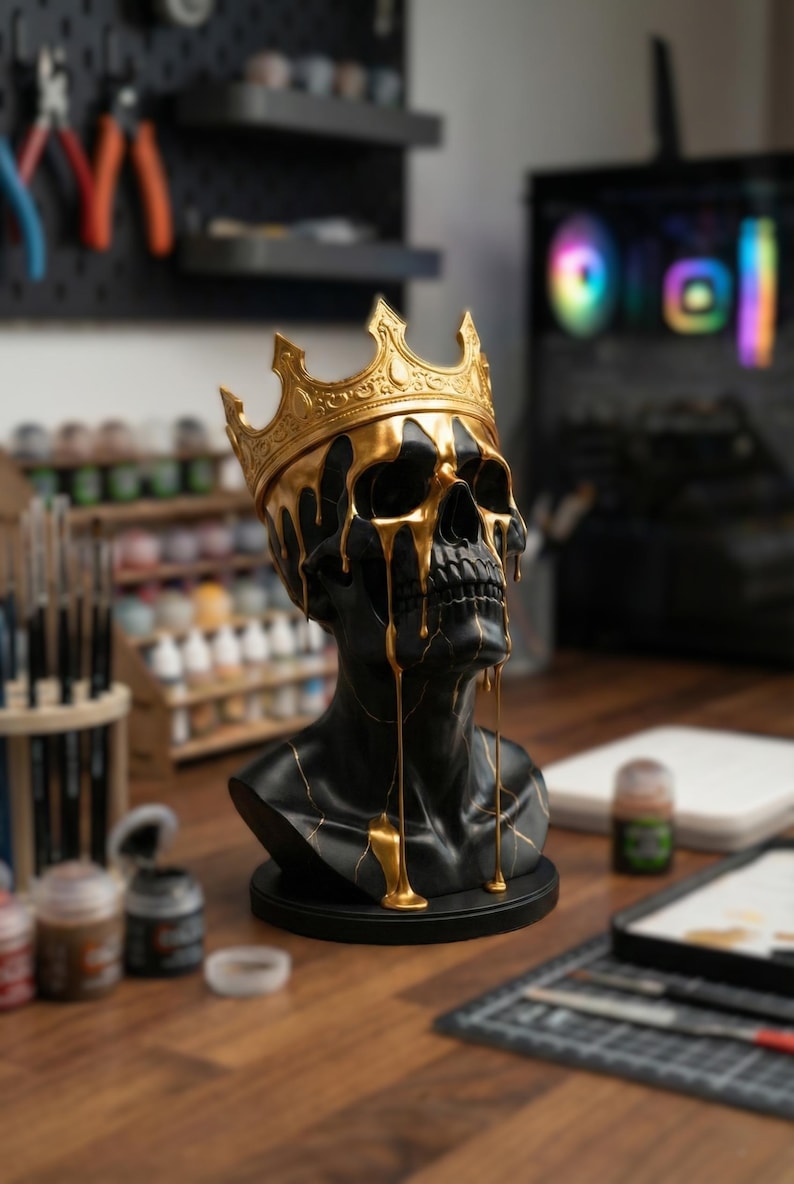 Royal Skull Crown Sculpture STL | Dark Luxury King Skull Statue 3D ...