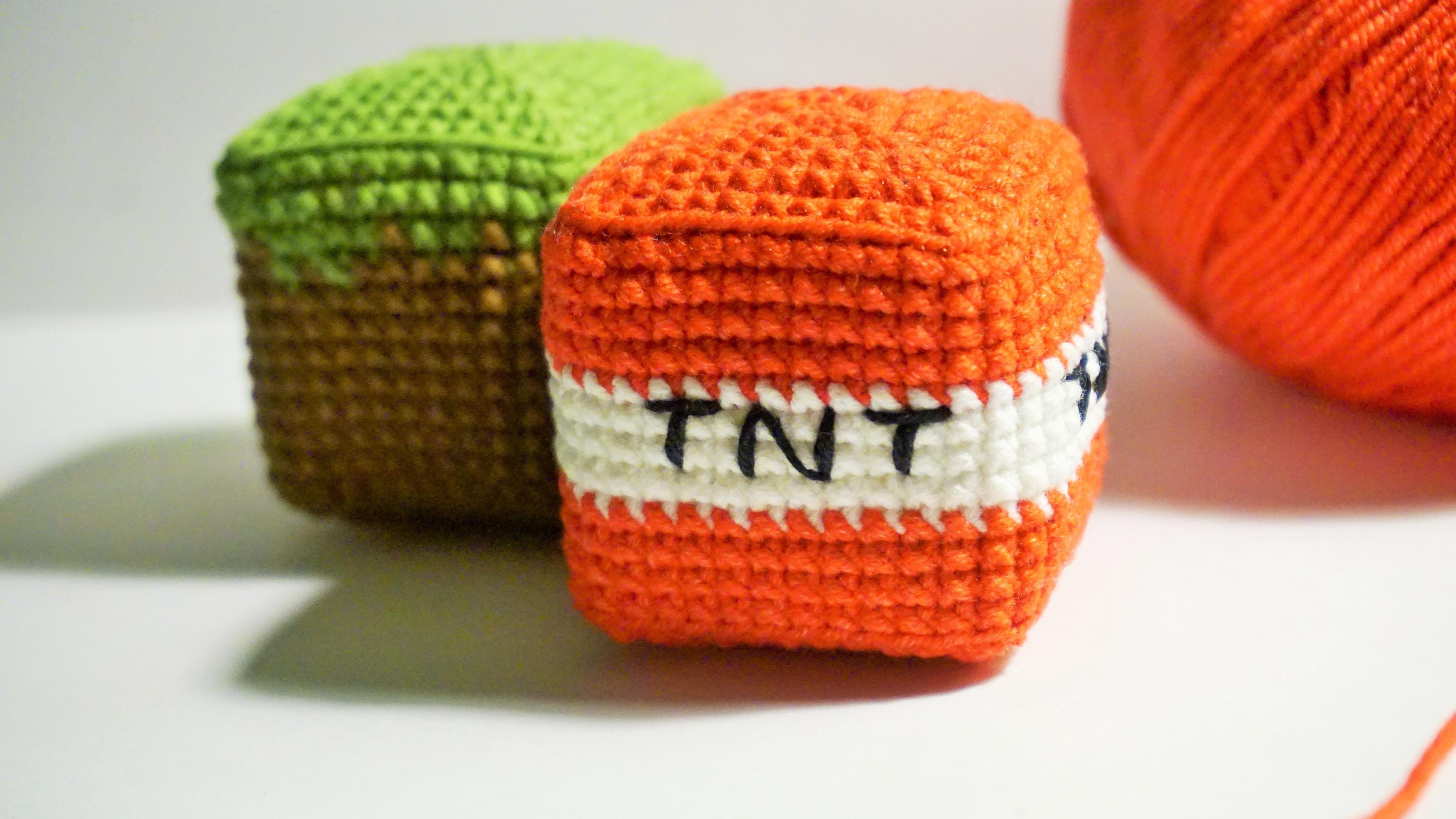 Block Battle (TNT, Creeper Head, Chest Block and Grass Block) PDF ...