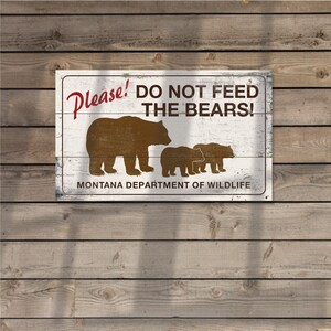 Don't Feed the Bears Rustic Wood Sign, Distressed Cabin and Lodge Decor ...